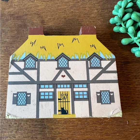 the cats meow | Accents | The Cats Meow Three Bears House Vintage Straw ...